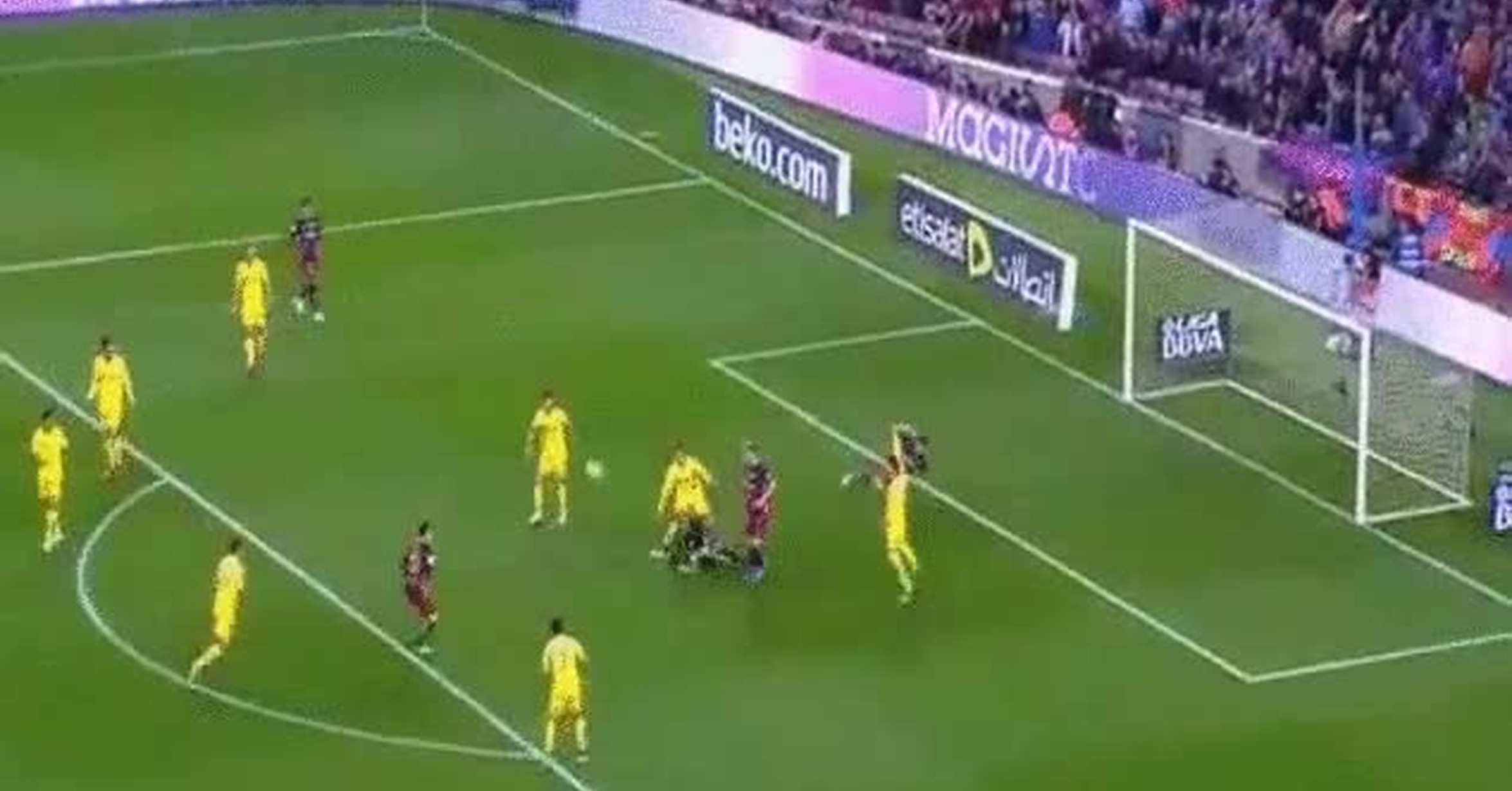 [ MEMEDEPORTES ] GIF: Gol de Messi de cabeza al Sporting