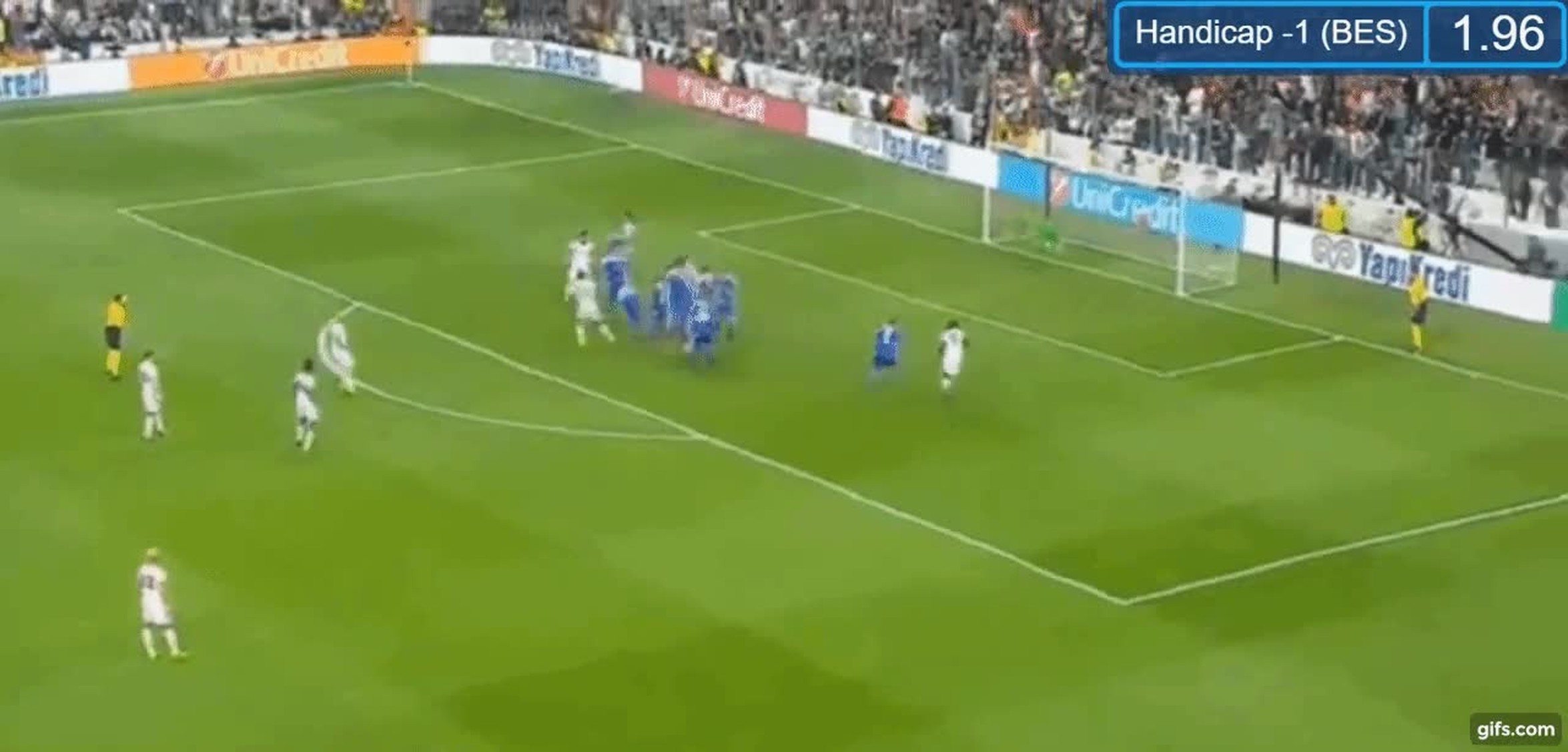 [ MEMEDEPORTES ] GIF: Golazo de Quaresma de tiro libre ante Dynamo Kiev