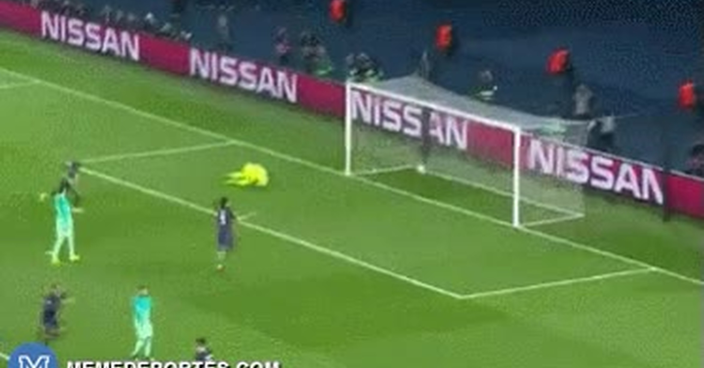 [ MEMEDEPORTES ] GIF: ¡Gooooolazooooo de Di Mariaaaaaa que pone el 3-0!
