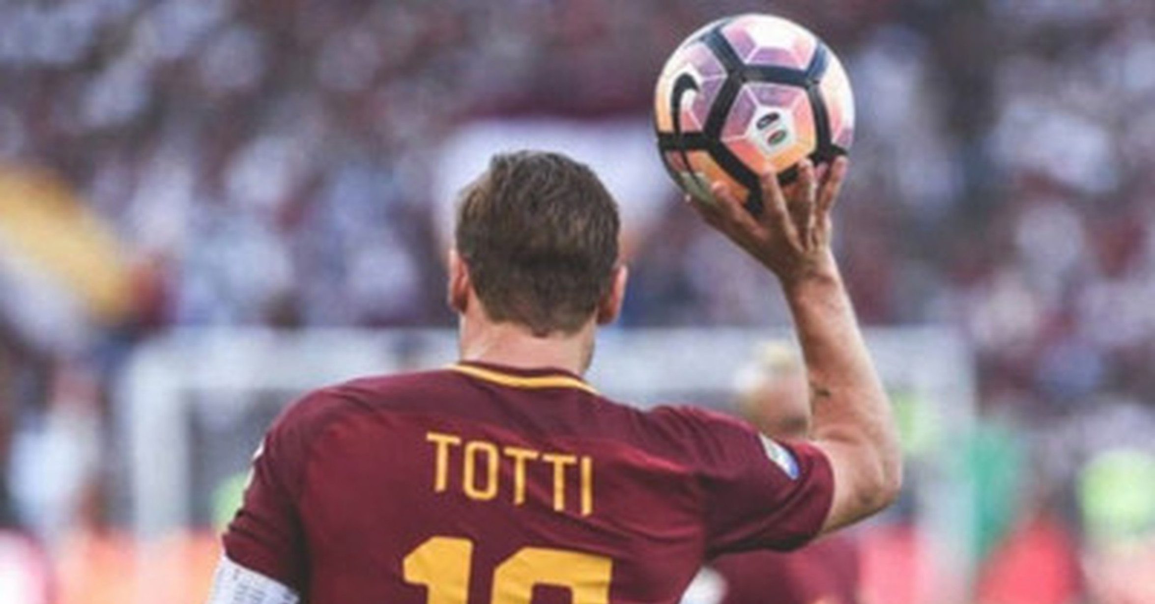 [ MEMEDEPORTES ] Lo que escribió Totti en la última pelota con la que ...