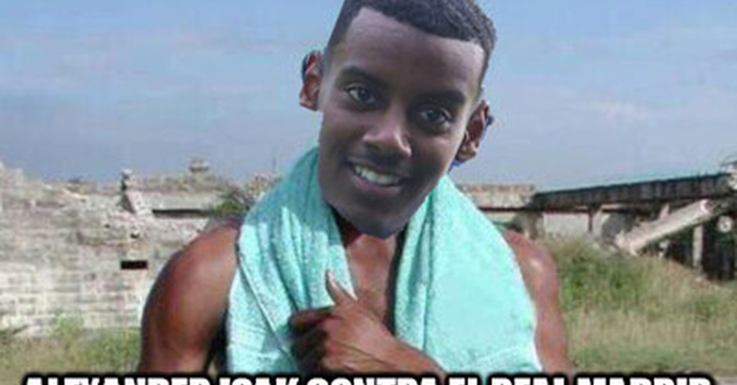 [ MEMEDEPORTES ] Alexander Isak hizo doblete en el Bernabéu