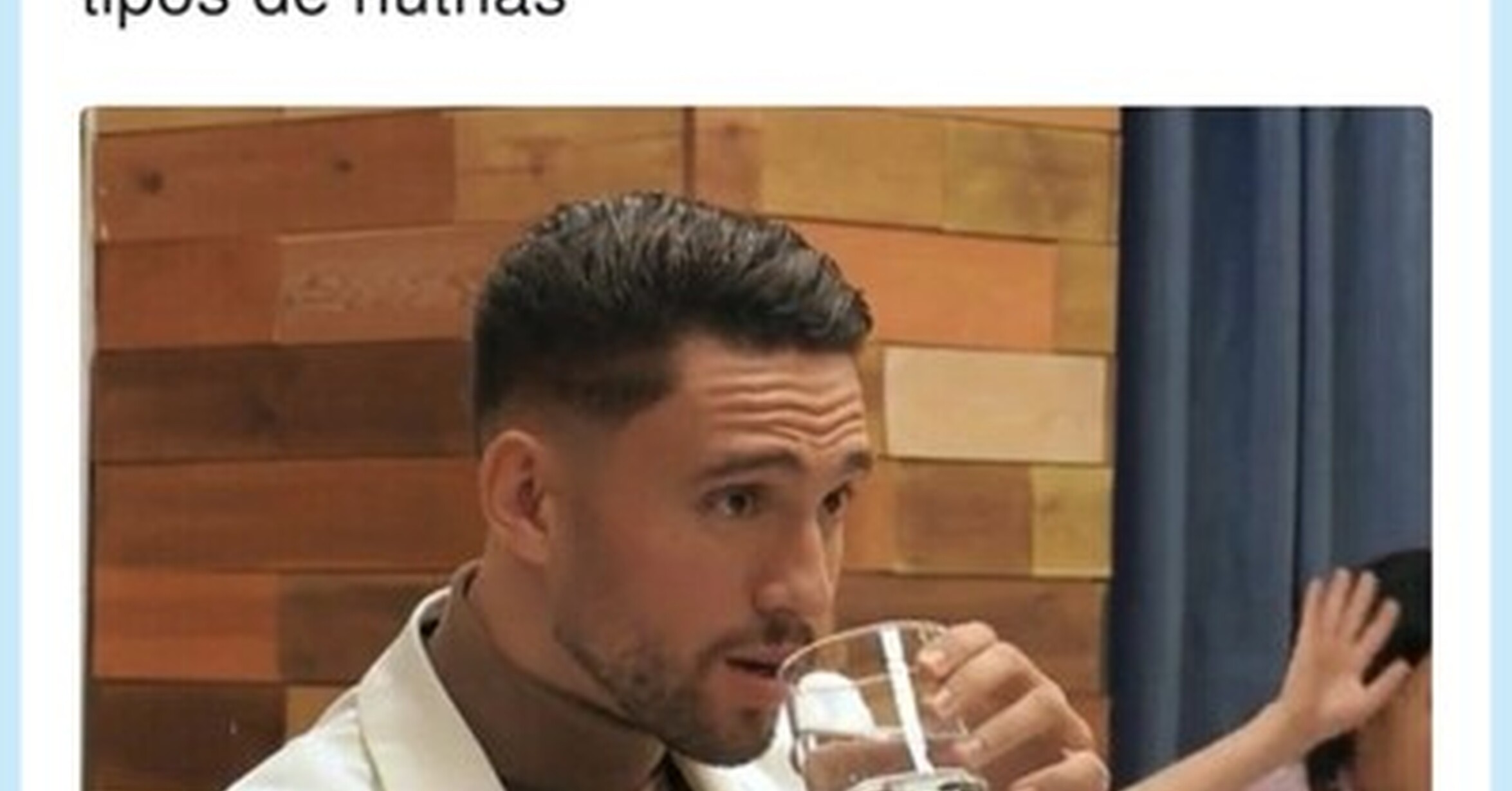 VEF > Visto en las Redes > Tenemos nuevo meme, el tonto de First Dates ...