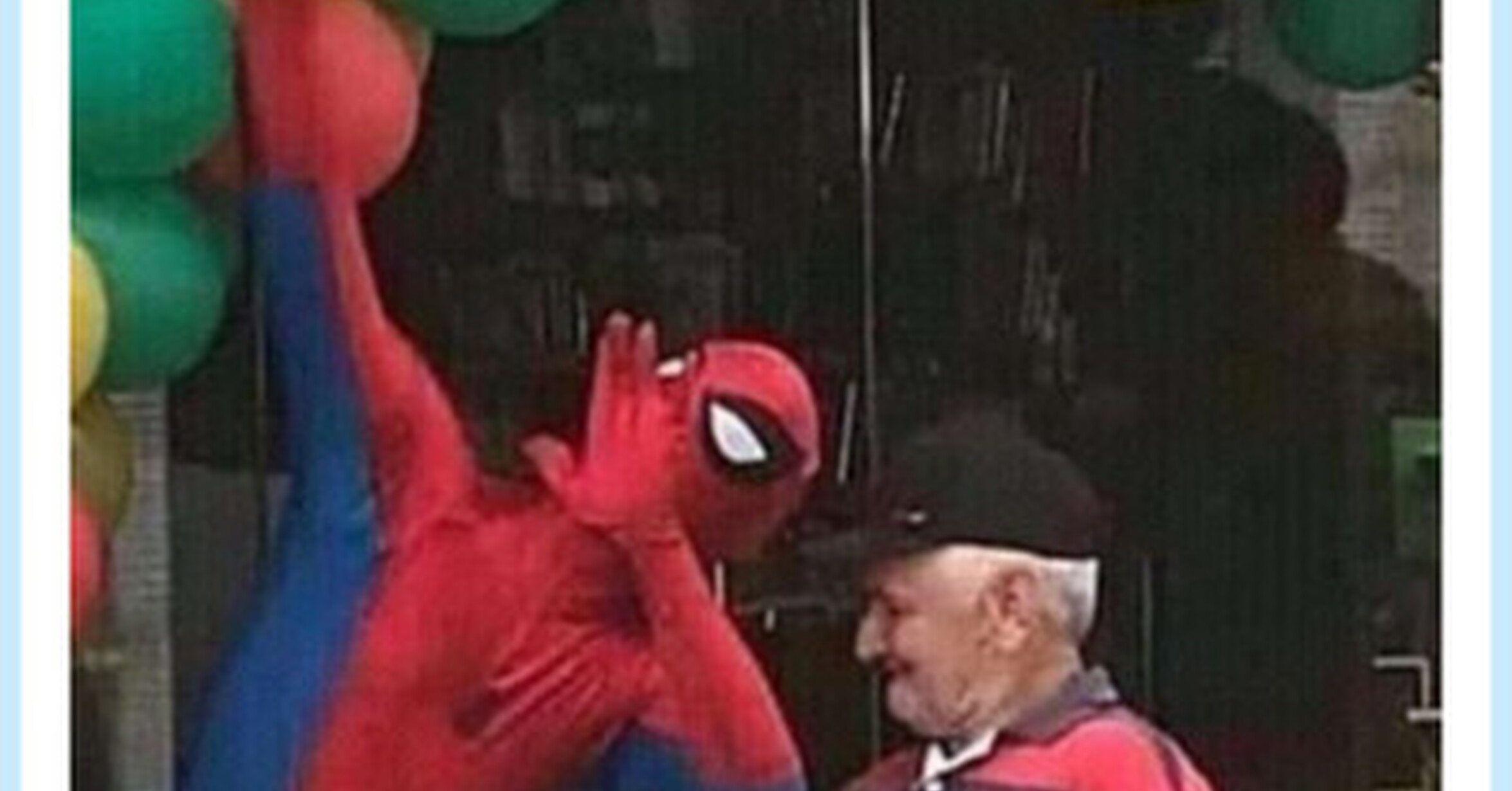 VEF > Visto en las Redes > El viejo verde no puede resistirse ante ...