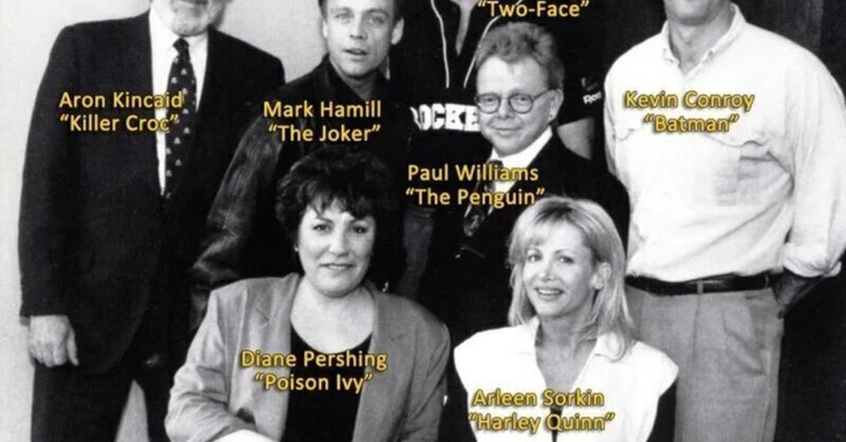 Buenos días con una imagen especial. Kevin Conroy y sus compañeros ...