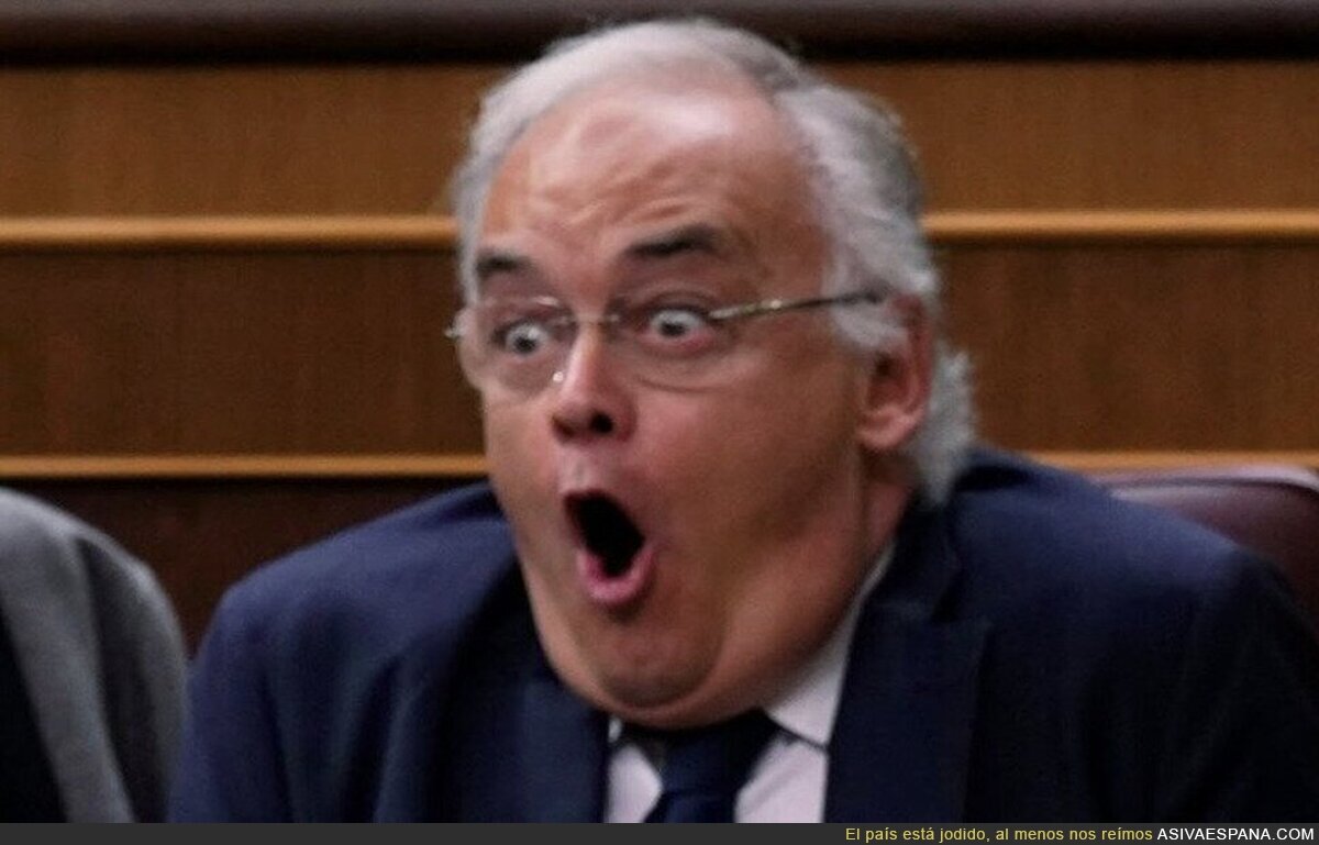 Crean un recopilatorio de memes populares con situaciones de políticos ...