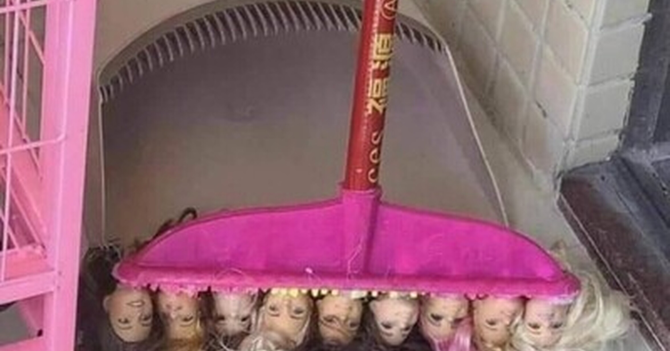 Cuánto cabrón / La Escobarbie