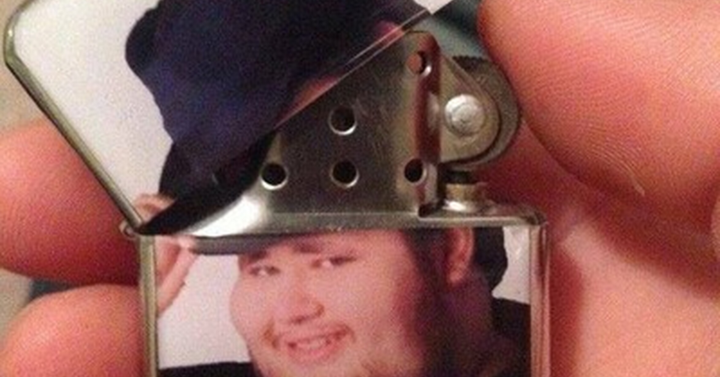 Cuánto cabrón / Me quito el sombrero con este mechero