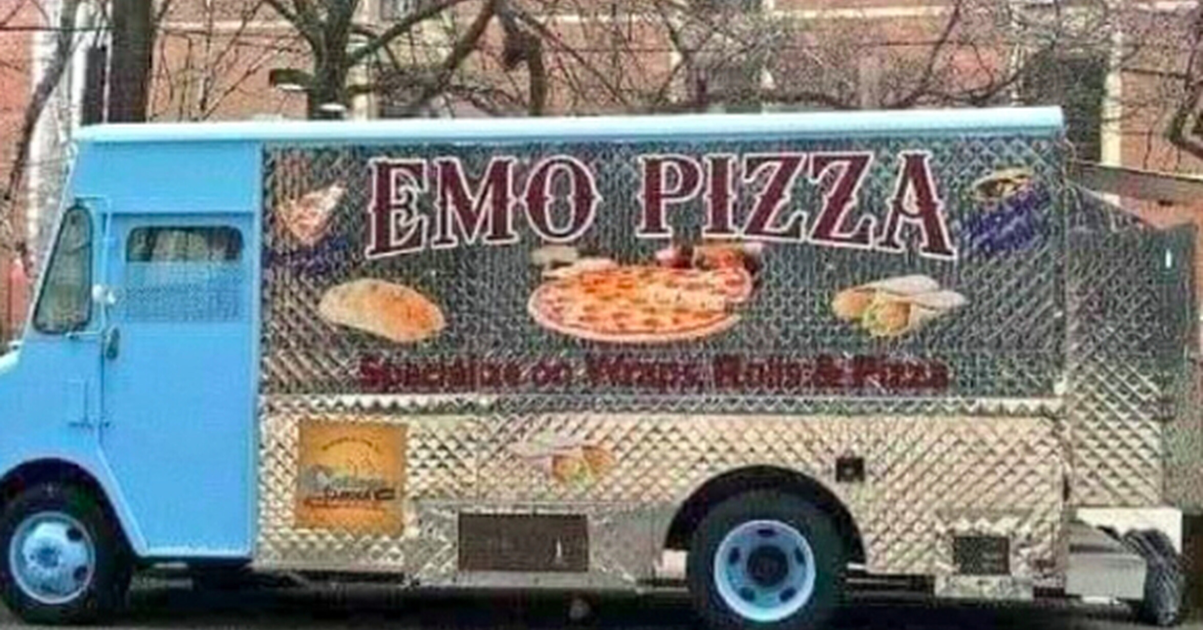 ¡Cuánta razón! / EMO PIZZA