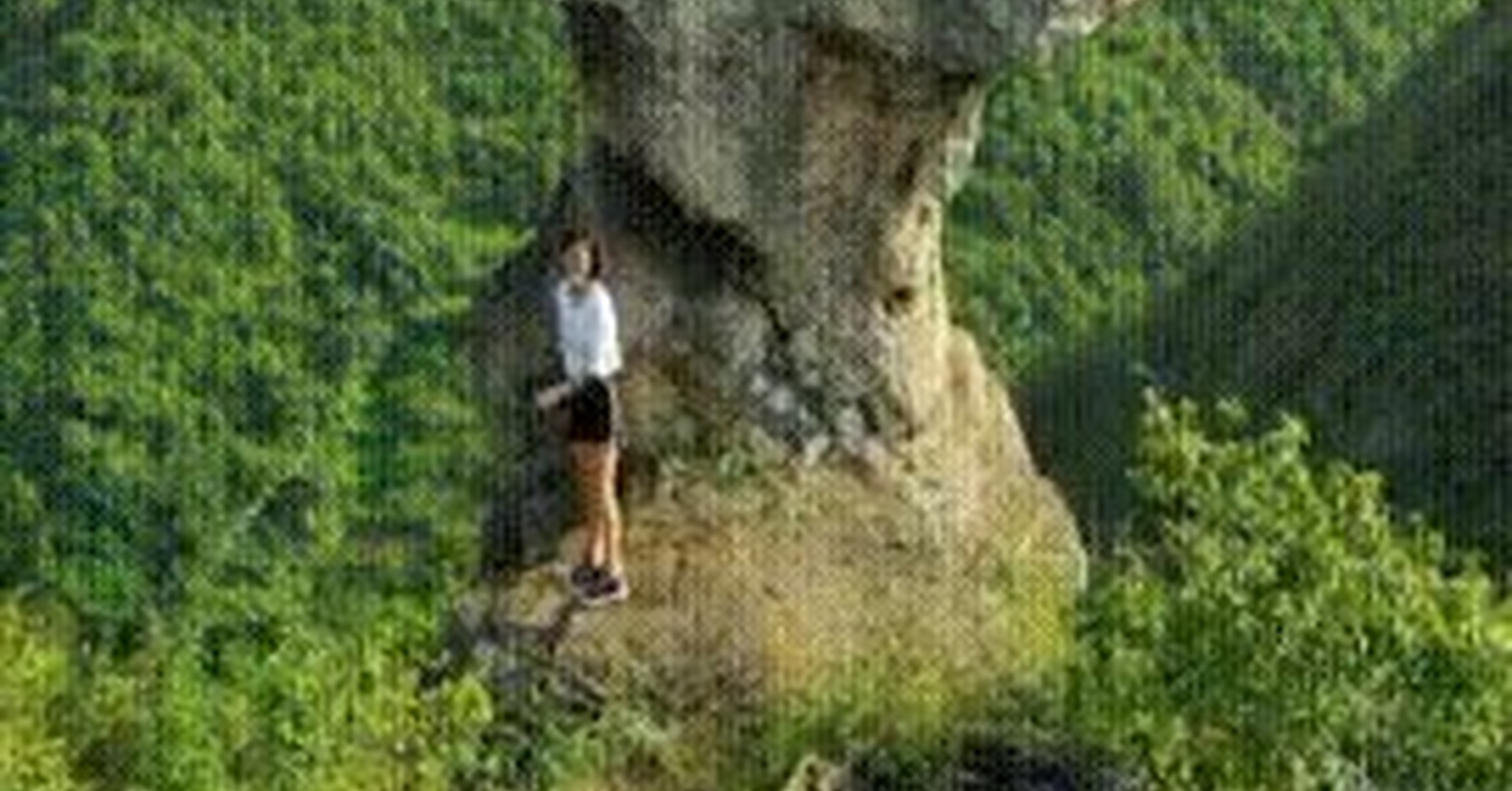 ¡Vaya GIF! / Una formación de roca super rara en Yunnan