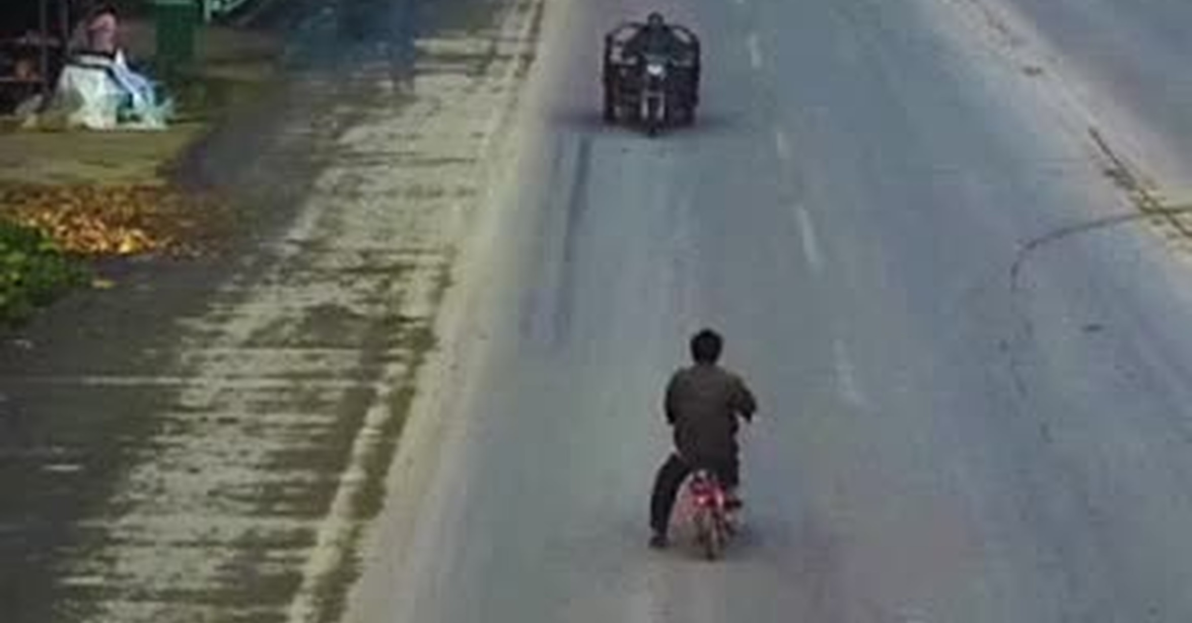 ¡Vaya GIF! / Lo típico que intentas esquivar a alguien y os vais por el ...