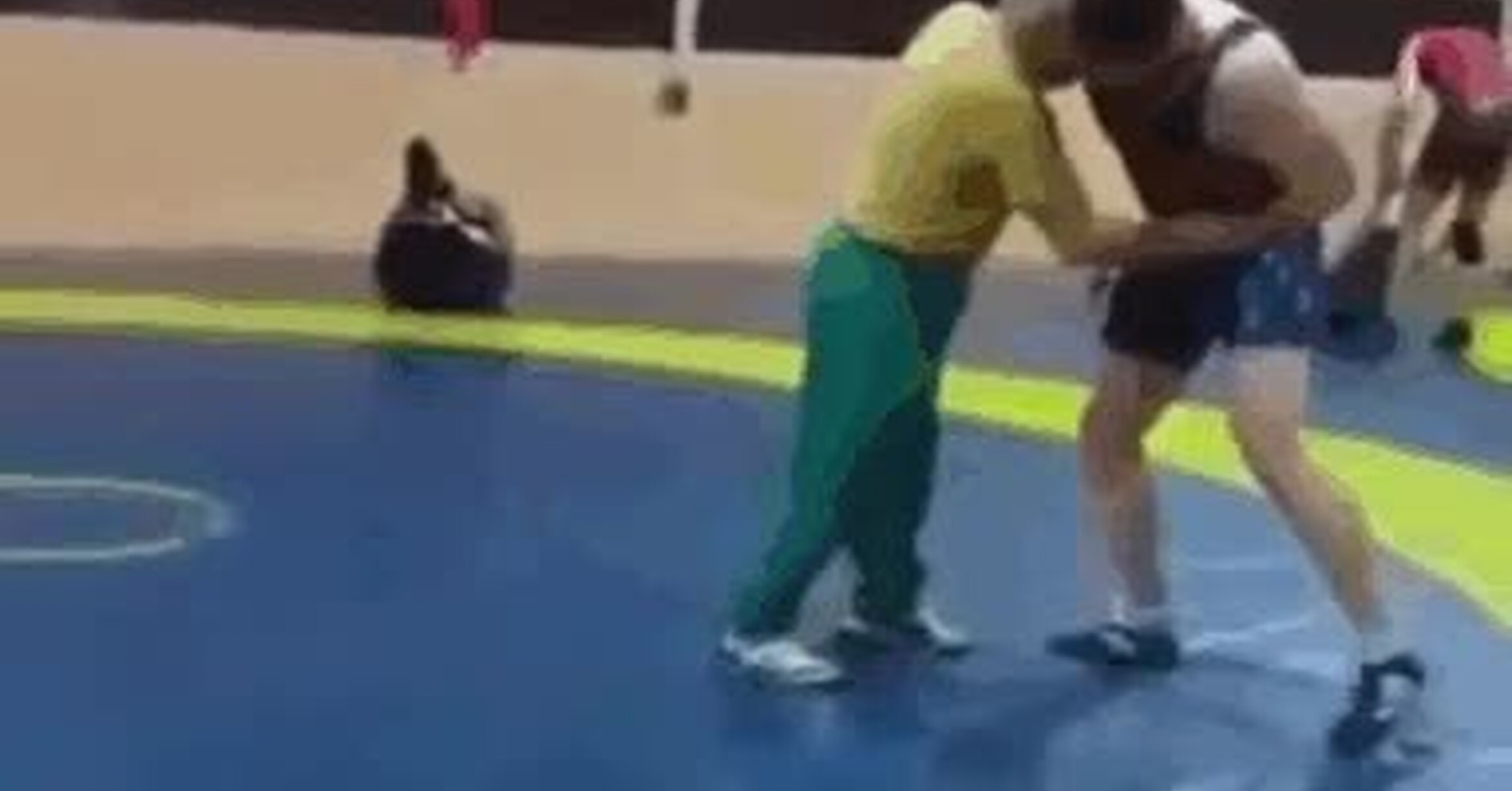 ¡Vaya GIF! / Palpatine está vivo y con ganas de patear Jedi