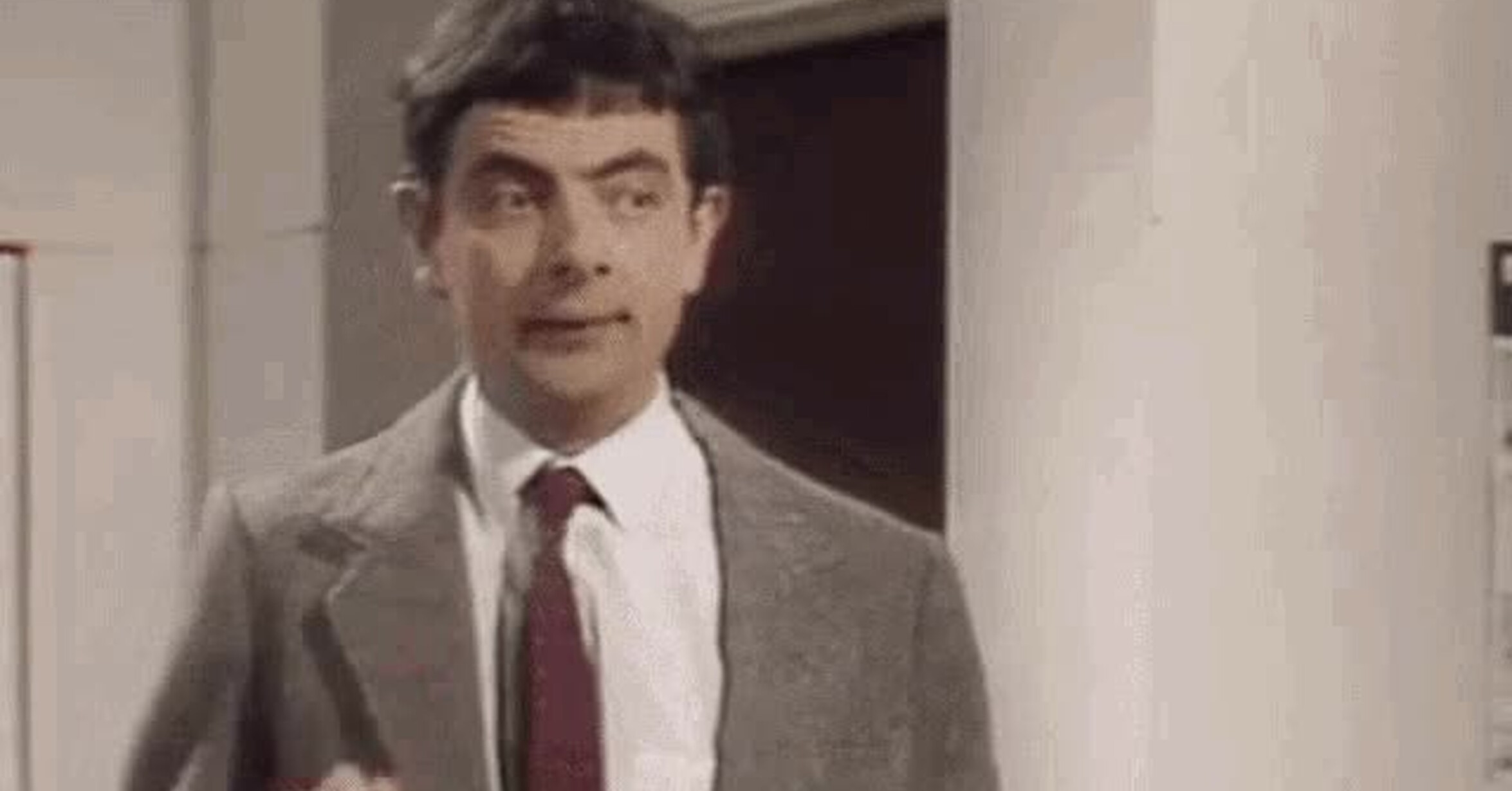 ¡Vaya GIF! / Cuando tengo ganas de toser pero recuerdo que estoy en un ...