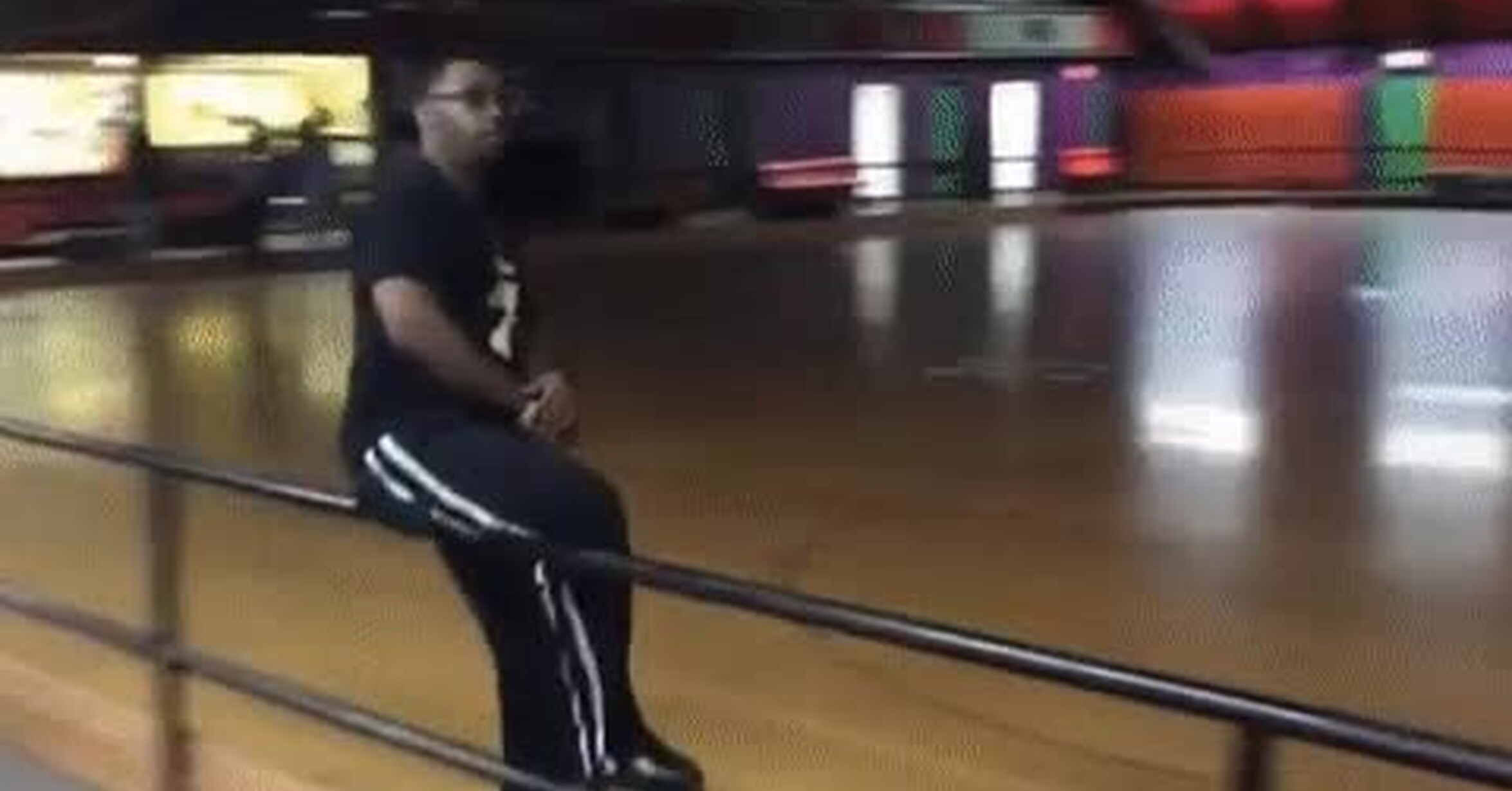 ¡Vaya GIF! / Imposible acercarse a ligar con alguien con más swag