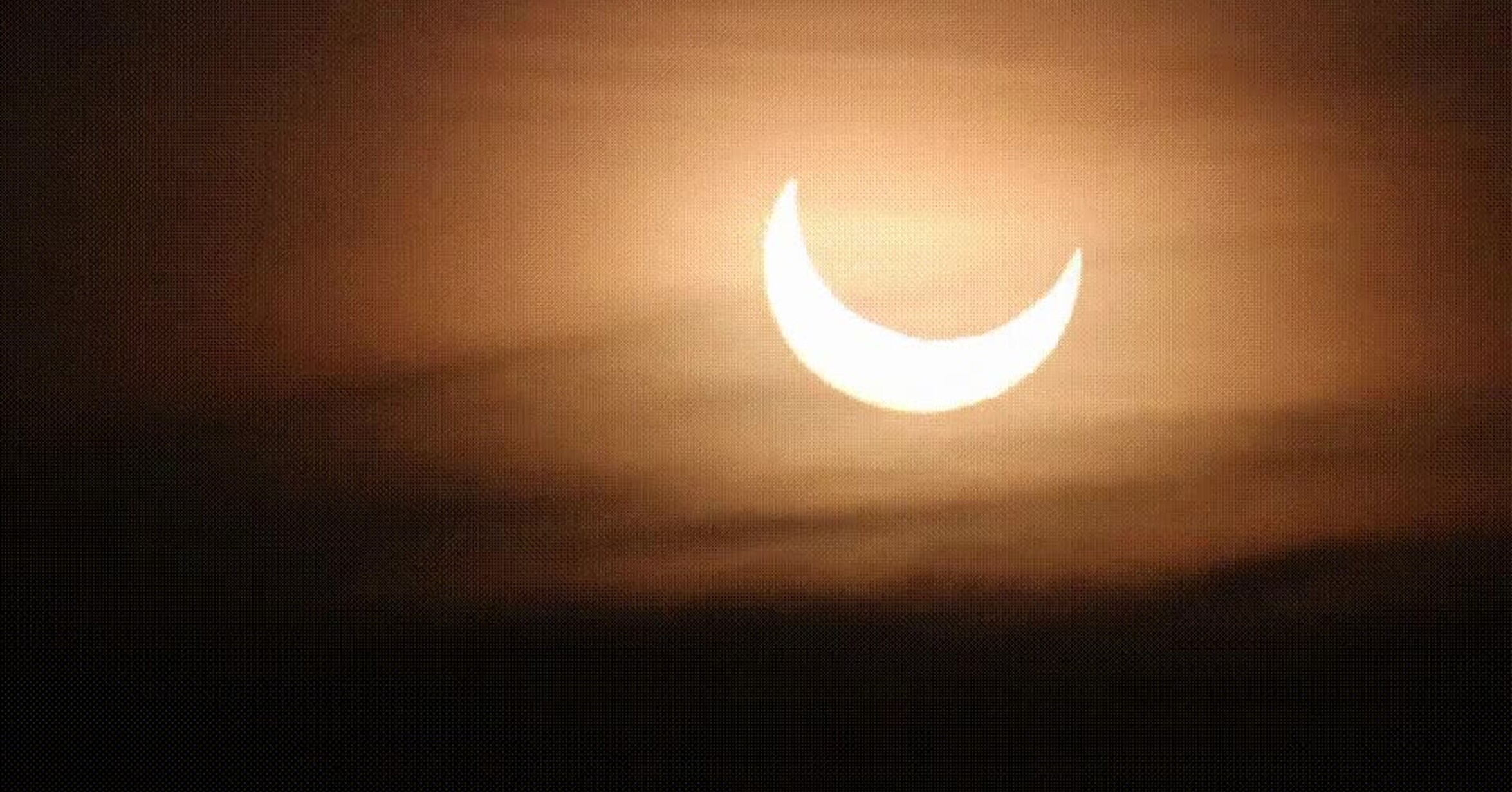¡Vaya GIF! / El eclipse solar ha sido espectacular