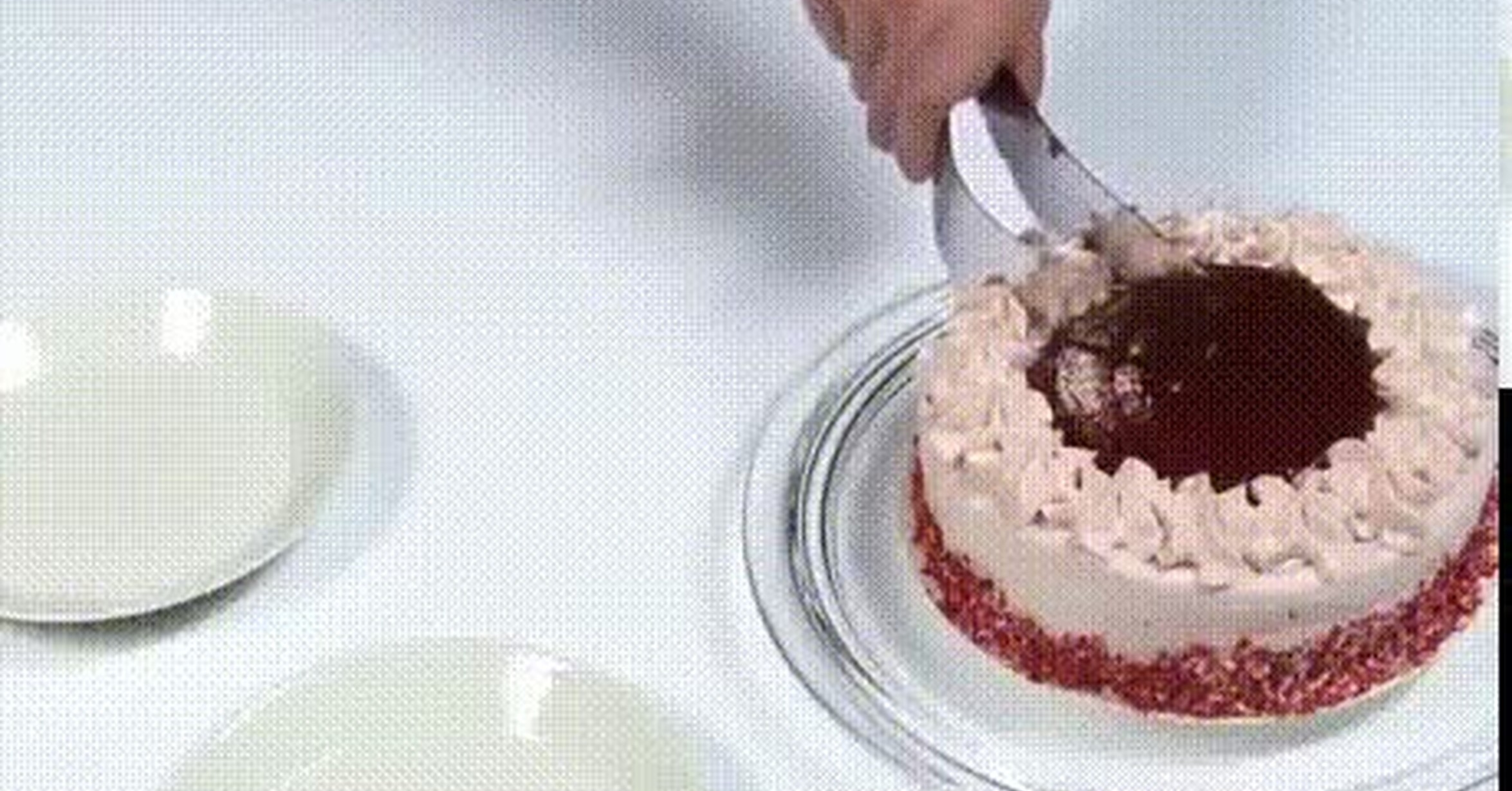 ¡Vaya GIF! / Lo necesito para servir los pasteles sin que hayan peleas