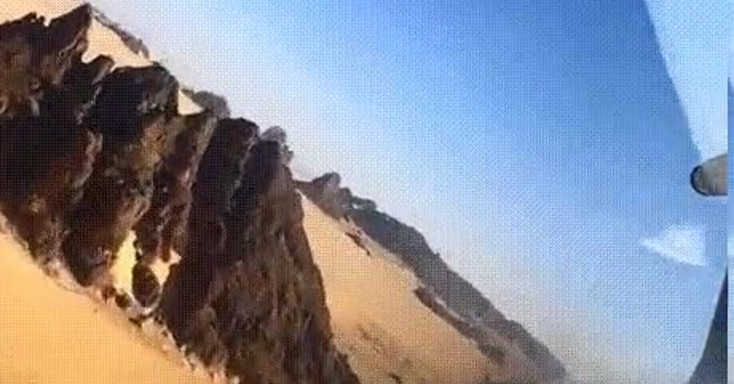 ¡Vaya GIF! / Así es la sensación de volar por el desierto