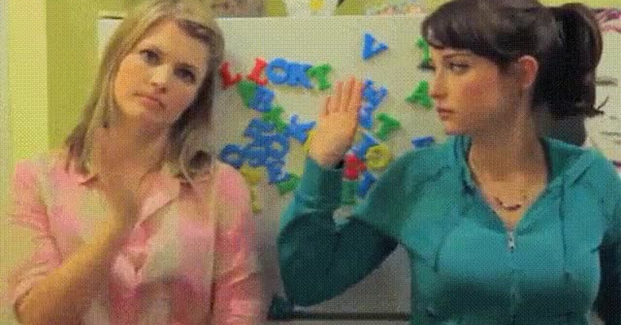 ¡Vaya GIF! / Fail chocando manos