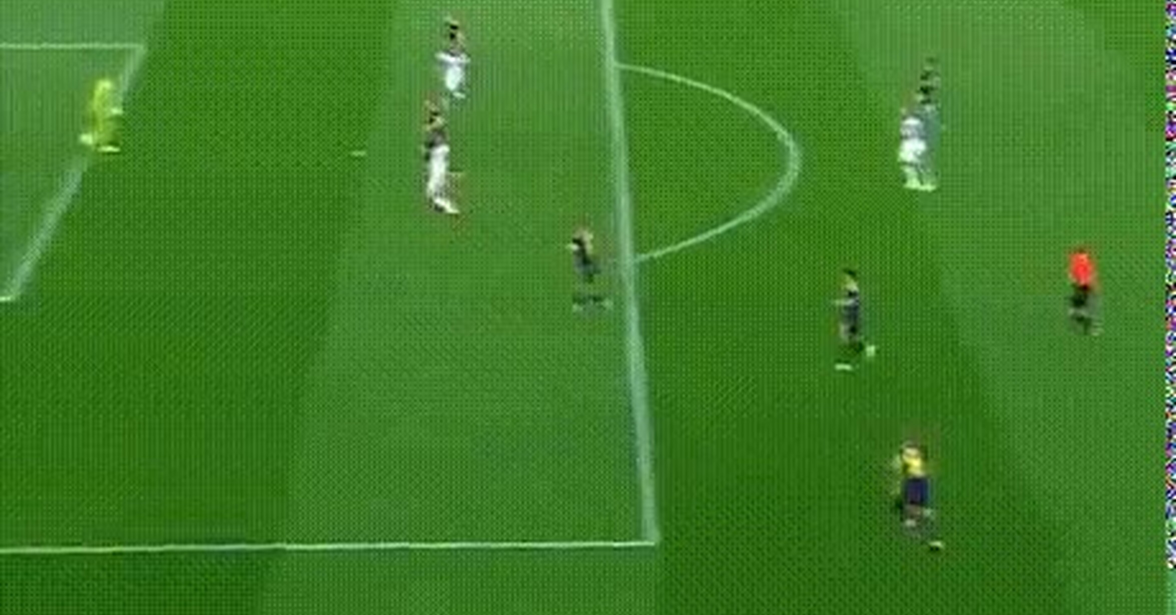 ¡Vaya GIF! / Los defensas así siempre en mi equipo