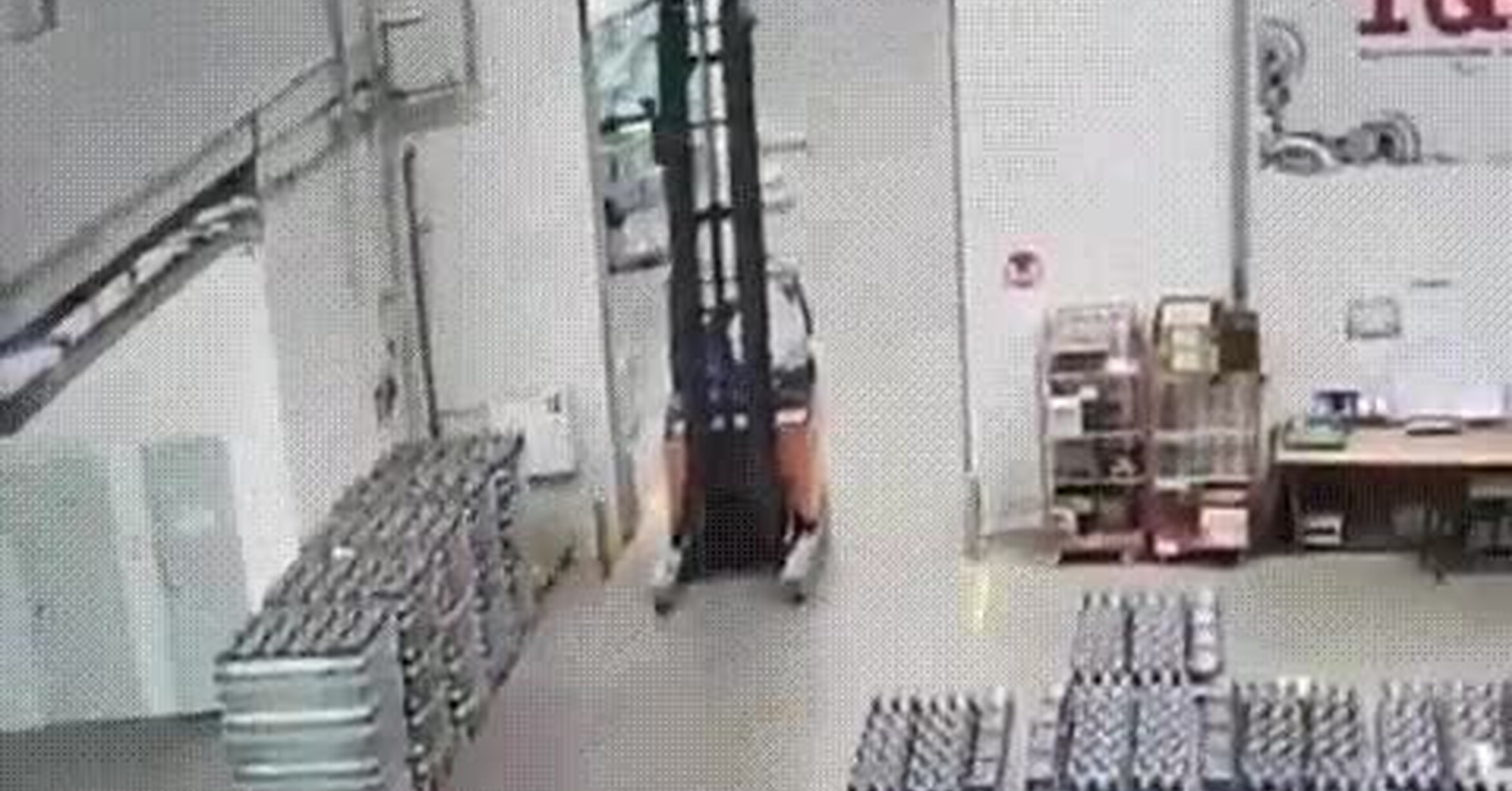 ¡Vaya GIF! / Liada en tu primer día de trabajo