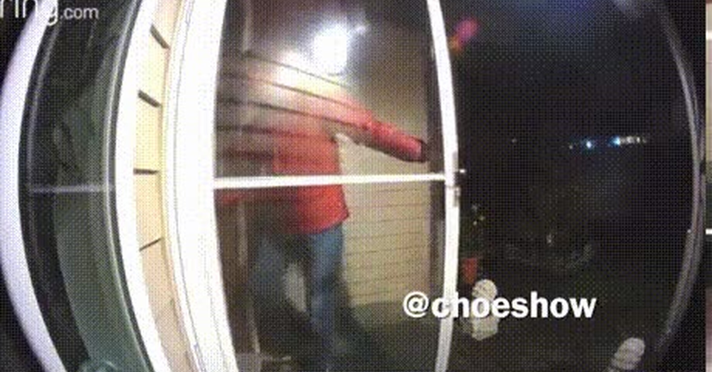 ¡Vaya GIF! / Pareja en Washington cierran la puerta de casa ...