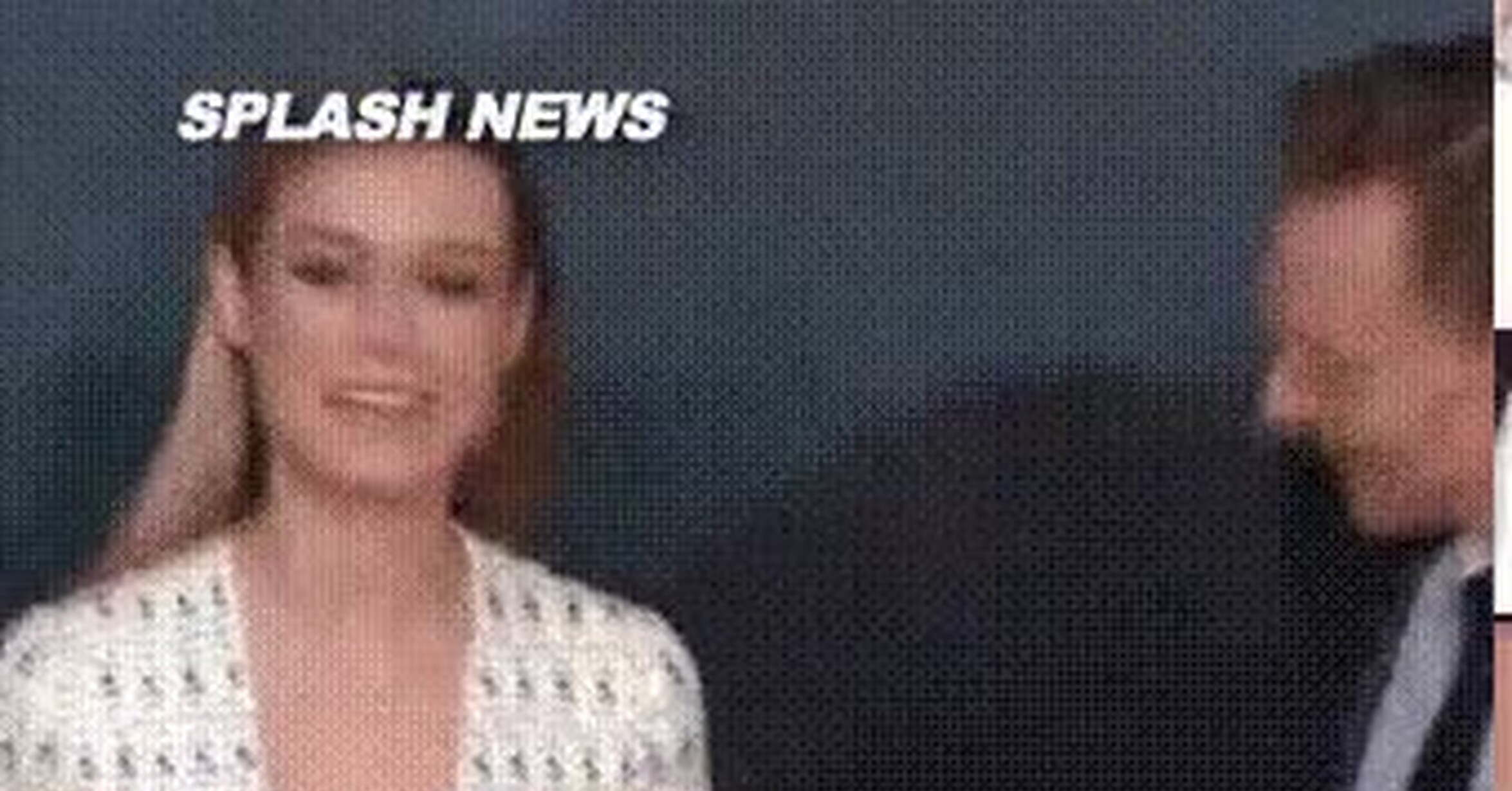 ¡Vaya GIF! / Hasta Loki ha estado tentado de mirar por un segundo ¡Vaya GIF! / Hasta Loki ha estado tentado de mirar por un segundo