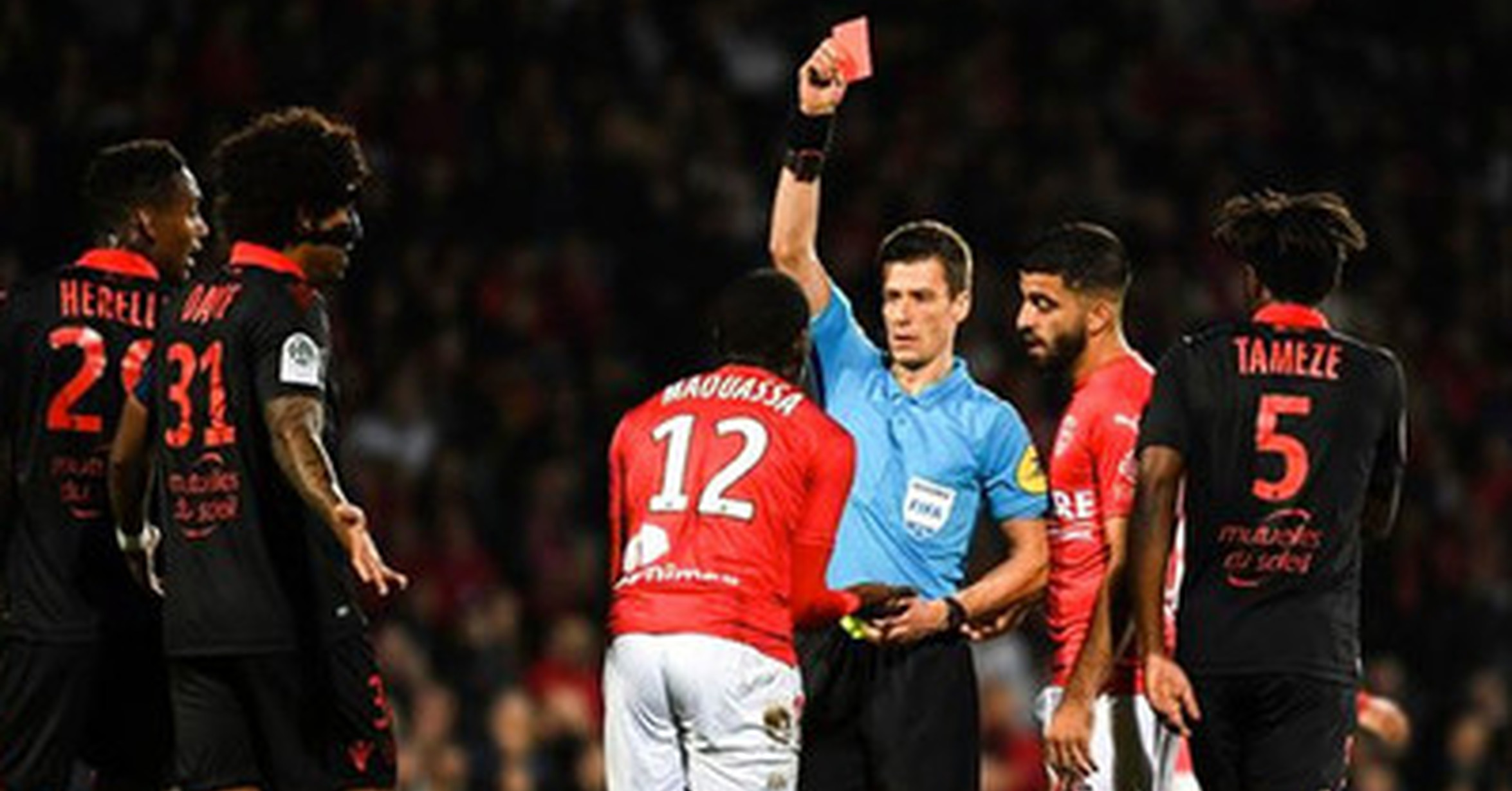 [ MEMEDEPORTES ] Las 5 reglas que cambiaron el rumbo del fútbol