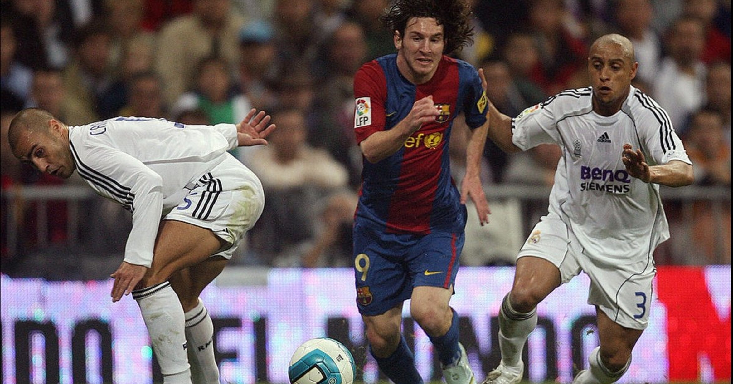 [ MEMEDEPORTES ] Los regates que hacía Messi con 18 años y que hoy no ...