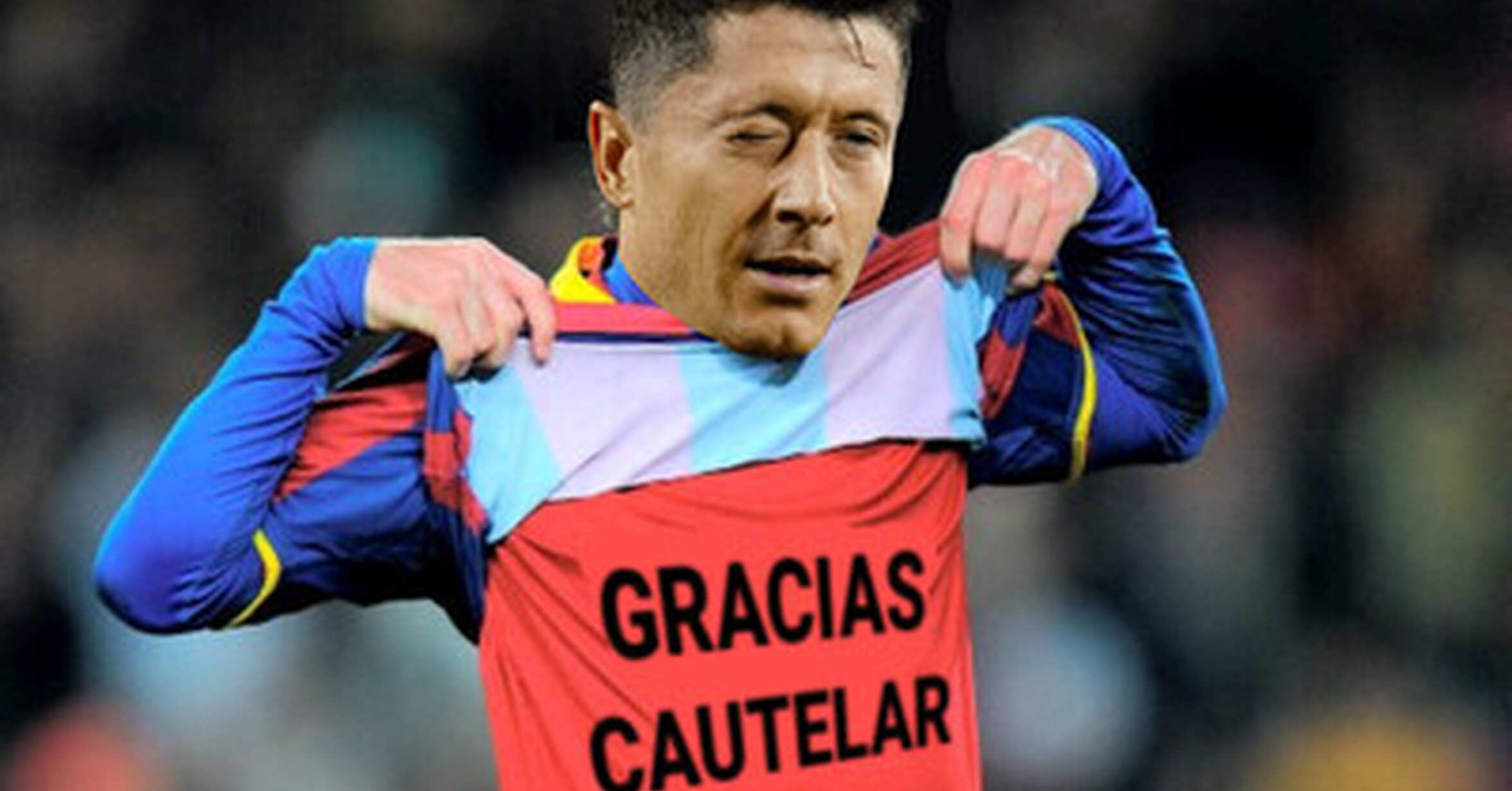 [ MEMEDEPORTES ] Lewandowski celebrando sus goles frente al Espanyol