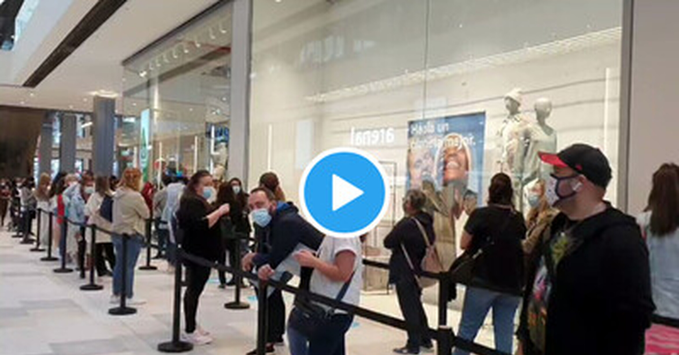 VEF > Visto en las Redes > Así estaba de a petar la cola en la ...