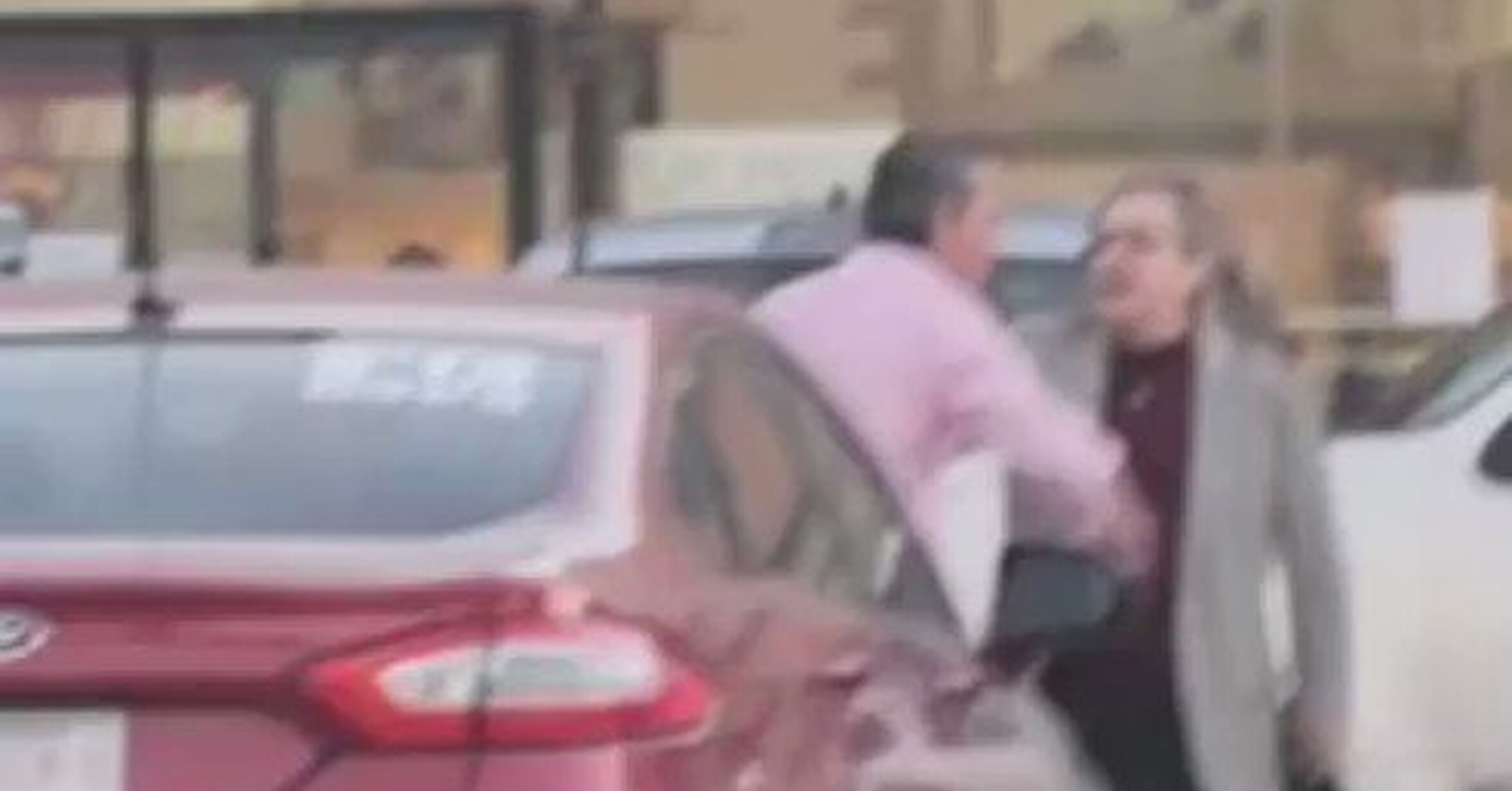 VEF > Visto en las Redes > Una de las peleas más violentas que he visto, precaución al volante ...