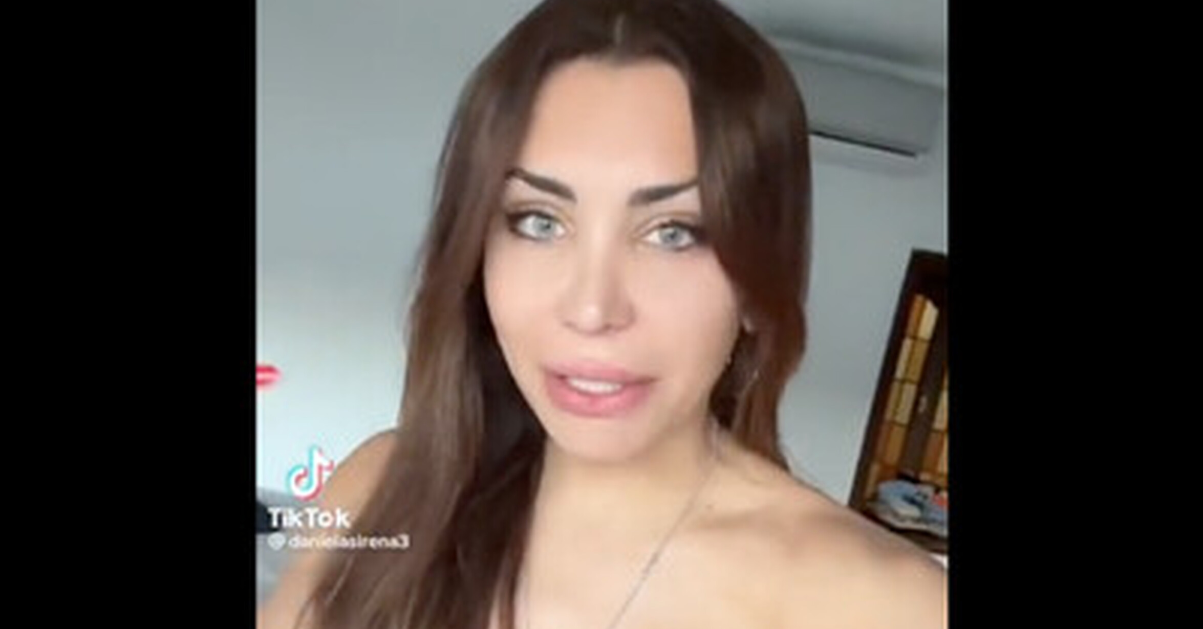 VEF > Visto en las Redes > Ojo con las redes sociales gente: Una influencer se opera para ...