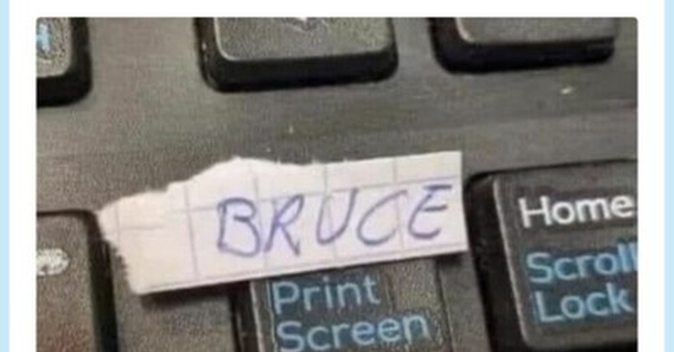 VEF > Visto en las Redes > Bruce Print Screen, por @UScarif