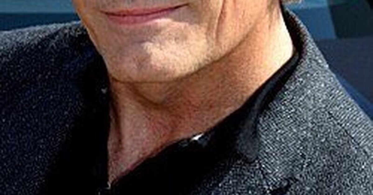 Viggo Mortensen tiene actualmente la misma edad que tenía Ian McKellen ...