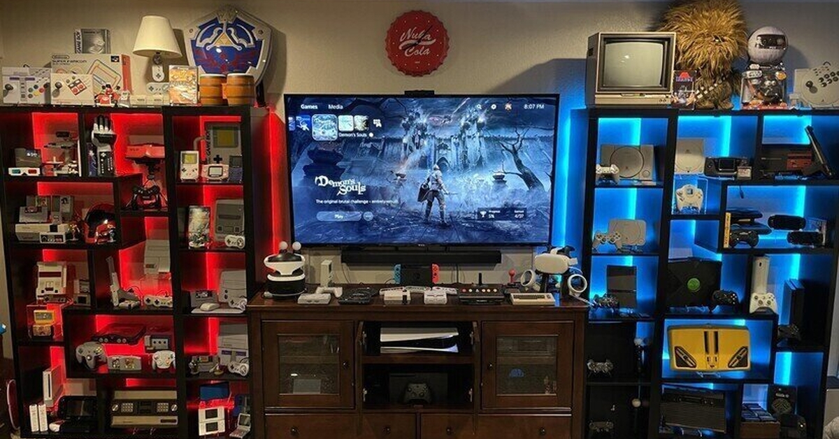 Un buen salon gamer mejora sustancialmente cuando le pones leds de colores