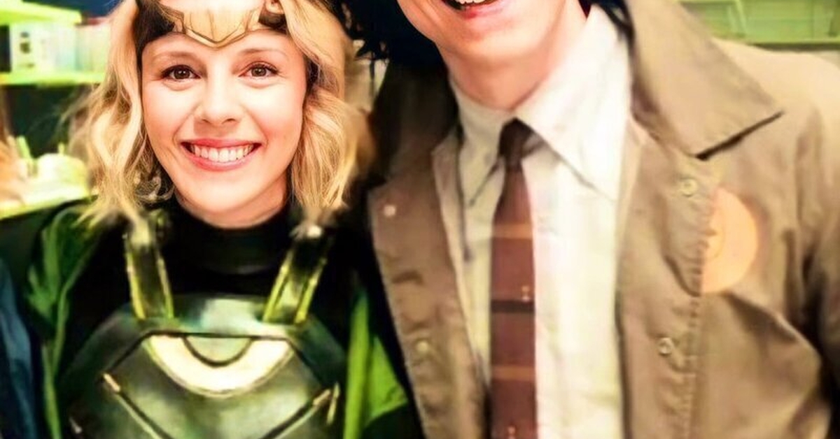 Sophia Di Martino y Tom Hiddleston detrás de las cámaras de Loki Sophia Di Martino y Tom Hiddleston detrás de las cámaras de Loki