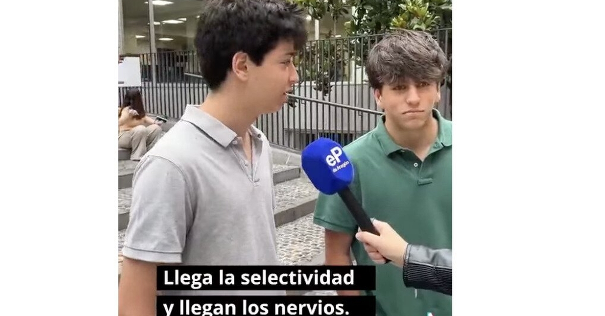 Estos dos alumnos responden sobre la EVAU como si fuesen futbolistas